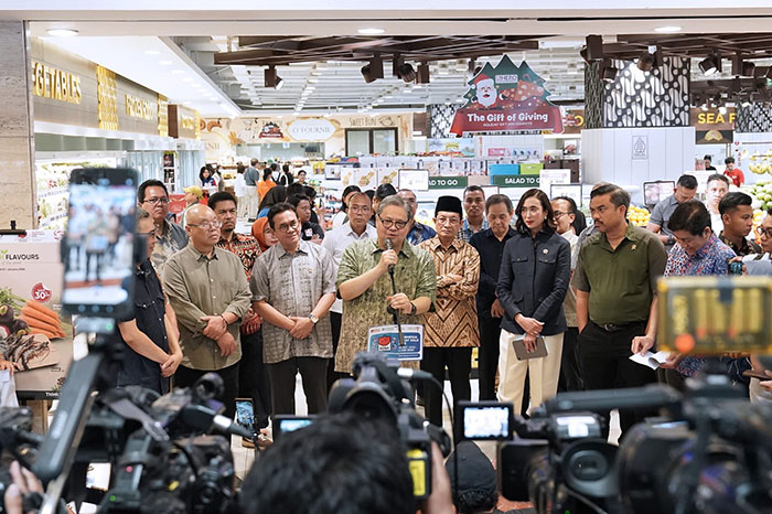 商業施設でWFA準備 アイルランガ経済調整相らが視察 | じゃかるた新聞